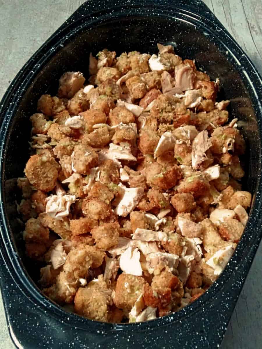 Amish Roasht (Chicken and Stuffing Casserole) - Amish Heritage