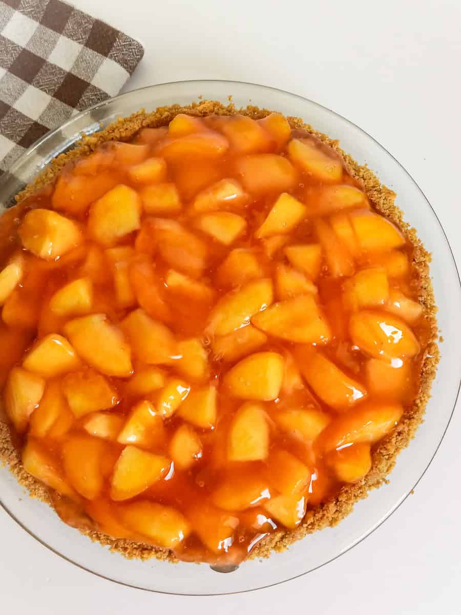 Amish Fresh Peach Pie Recipe - Amish Heritage
